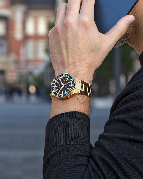 Series8 880 GMT Black Dial Stainless Steel Bracelet NB6033 Series8 880 GMT Black Dial Stainless Steel Bracelet NB6033
